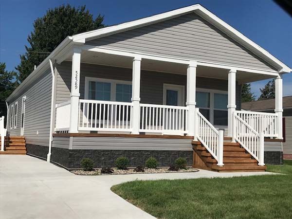 7 Mobile Home Siding Ideas - Affordable and Easy to Install - AZ Faux